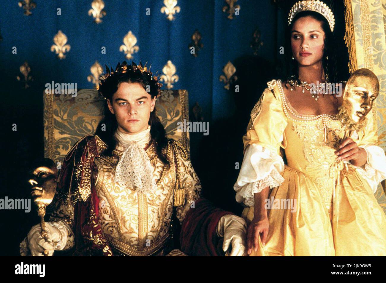 Leonardo dicaprio leonor varela man hi-res stock photography and images ...