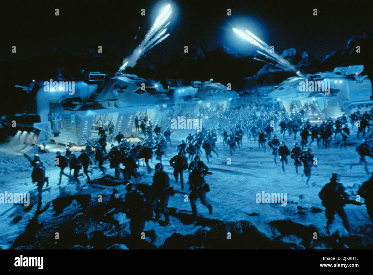 Starship troopers film stills hi-res stock photography and images - Alamy
