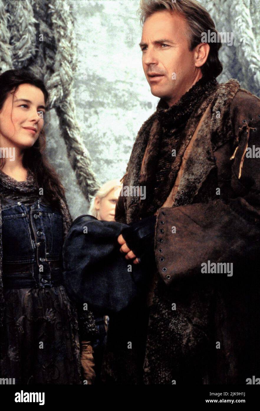 Kevin costner in the postman hi-res stock photography and images - Alamy