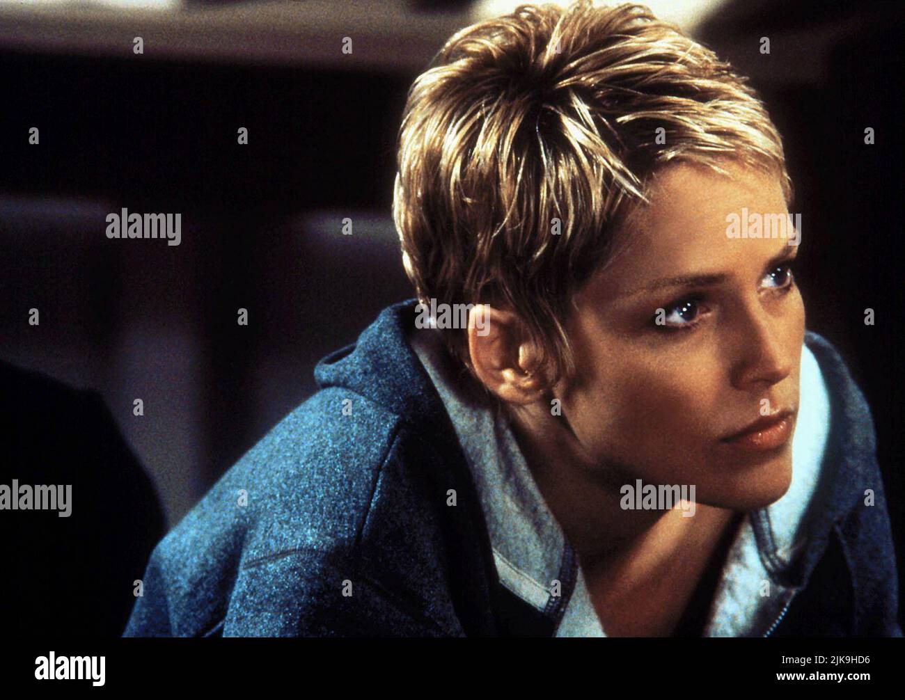 Sharon Stone Film Sphere (USA 1998) Characters: Dr. Elizabeth 'Beth ...