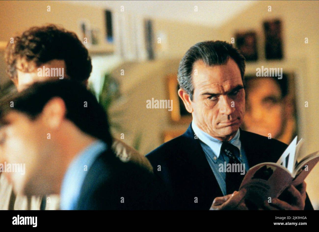 Tommy Lee Jones Film: U.S. Marshals (USA 1998) Characters: Chief Deputy ...