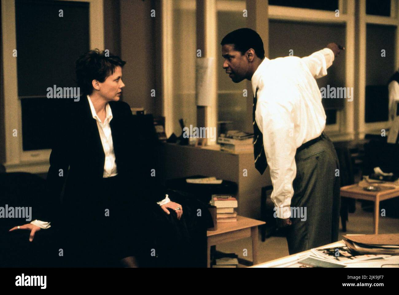 Annette Bening & Denzel Washington Film The Siege (1998) Characters ...
