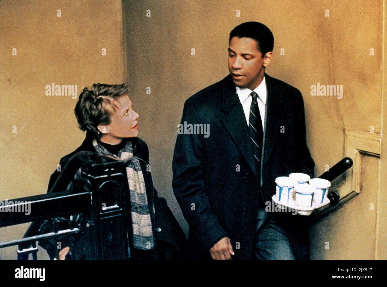 Annette Bening & Denzel Washington Film The Siege (1998) Characters ...