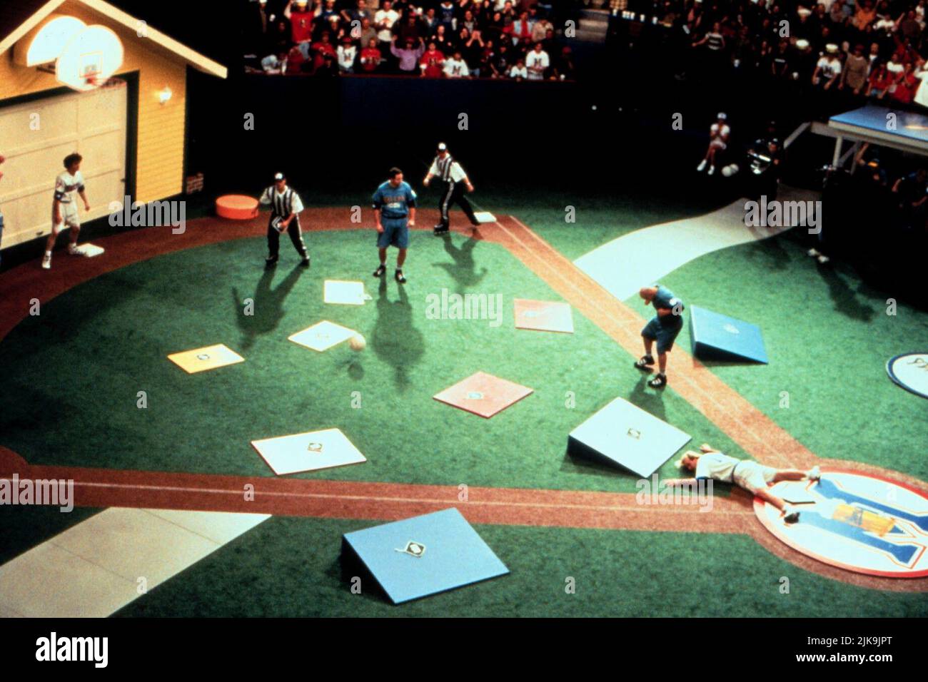 General Scene Film Baseketball (USA 1998) Director: David Zucker 28 ...