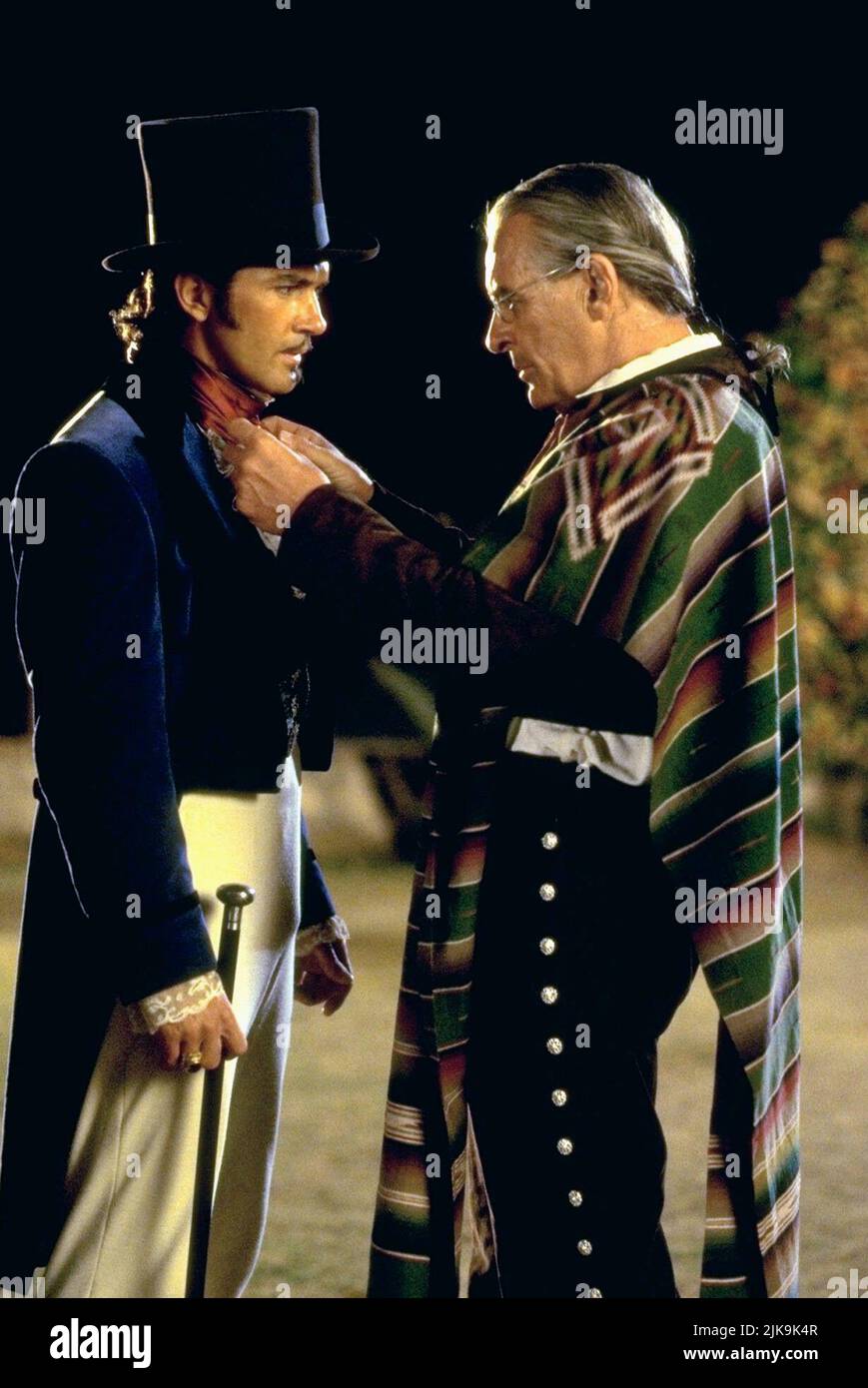 Antonio Banderas & Anthony Hopkins Film: The Mask Of Zorro (USA/DE 1998) Characters: Alejandro ...