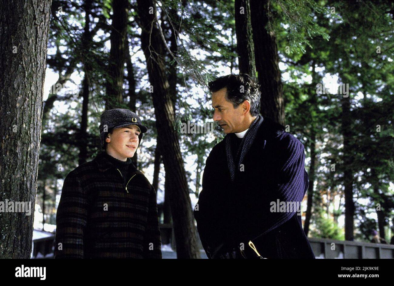 Joseph Mazzello & David Strathairn Film Simon Birch (1998) Characters ...