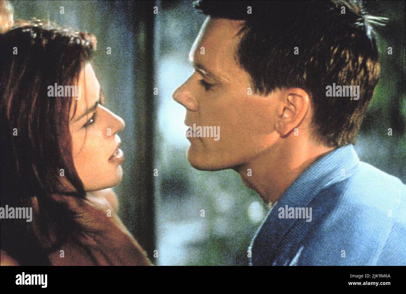 Neve Campbell & Kevin Bacon Film Wild Things (USA 1998) Characters ...