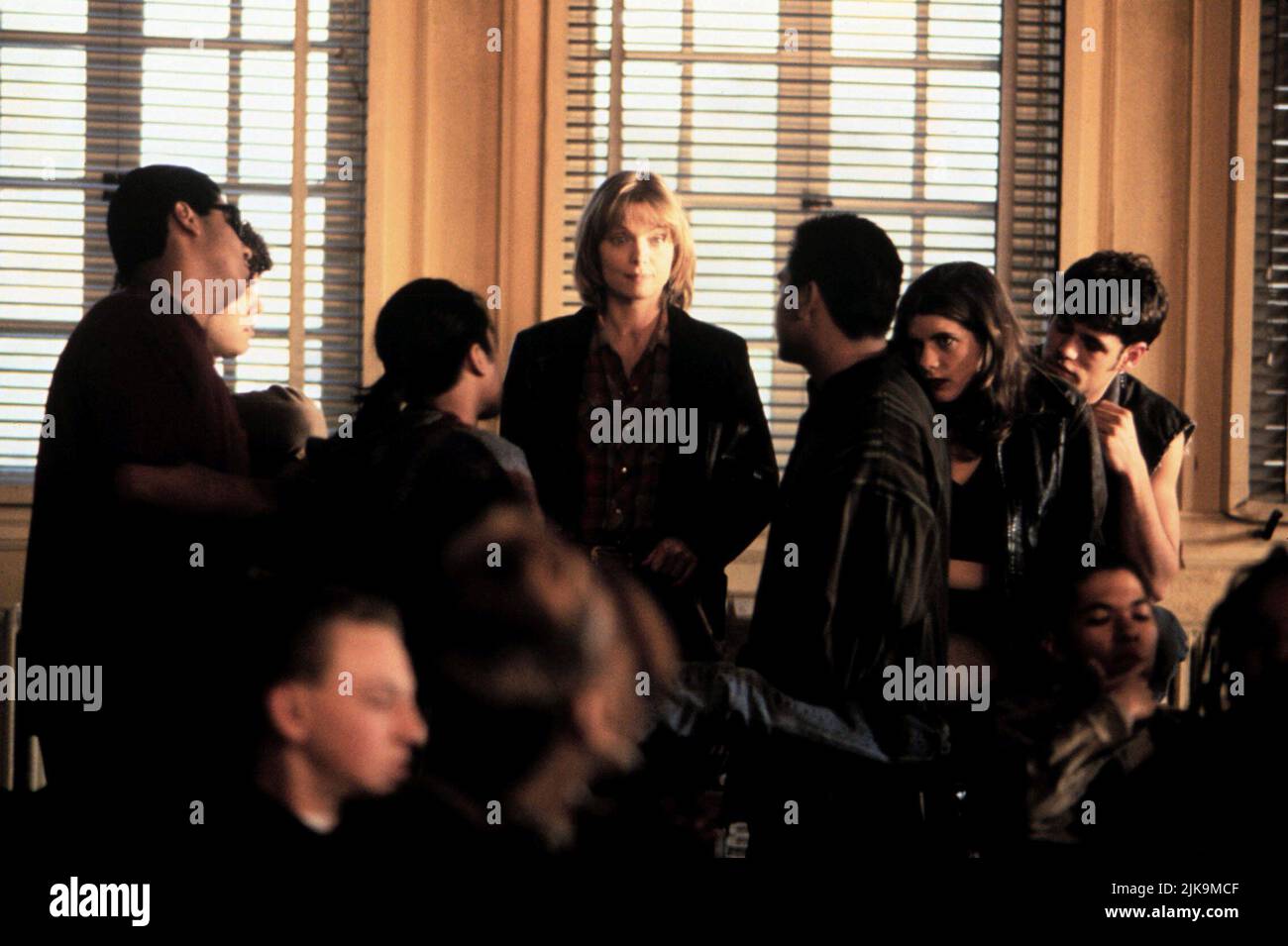Michelle Pfeiffer Film Dangerous Minds (USA 1995) Characters: Louanne ...