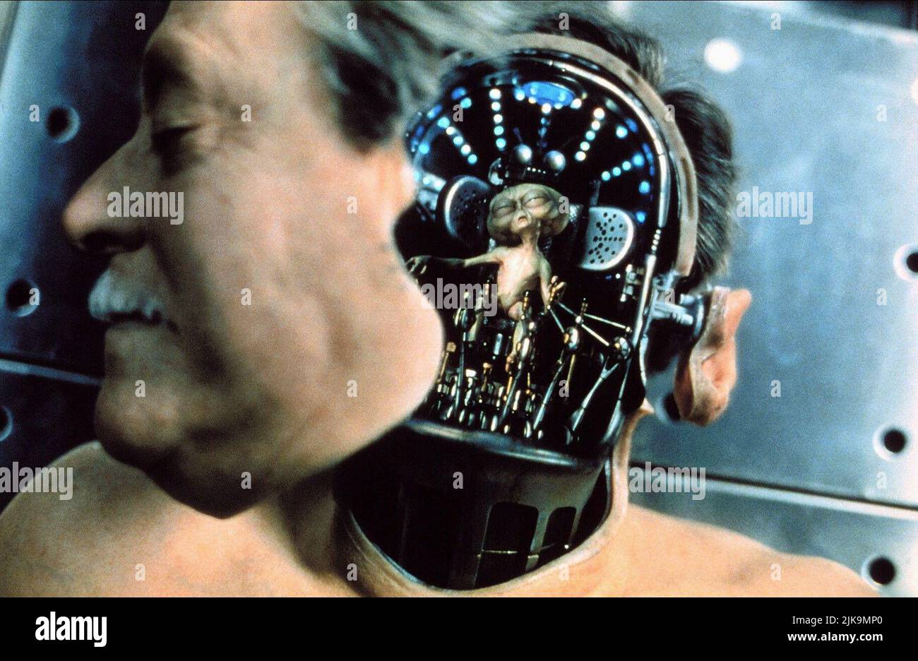 The High Prince Of Baltia Film Men In Black (USA 1997) Director: Barry ...