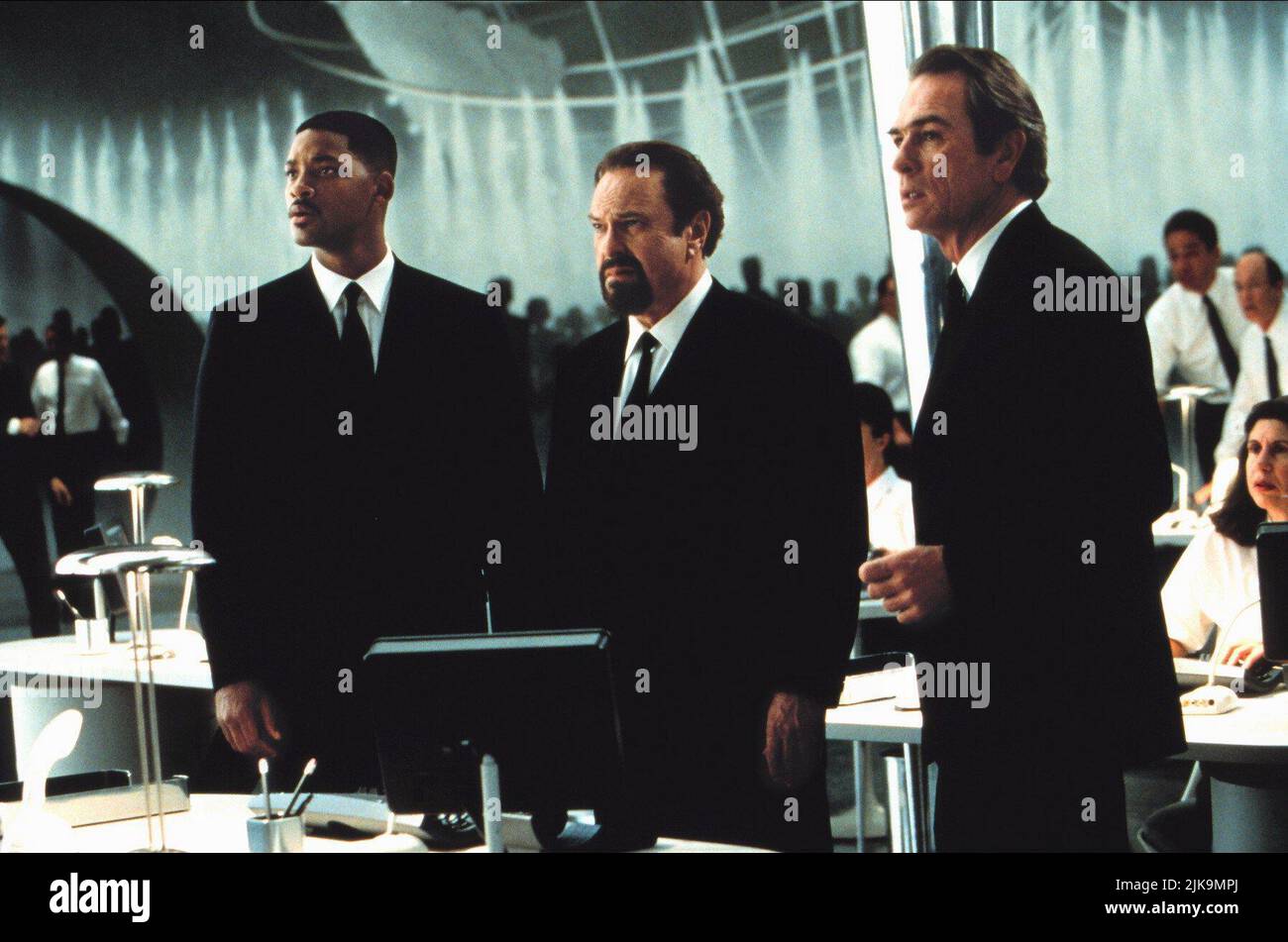 Will Smith, Rip Torn & Tommy Lee Jones Film: Men In Black (USA 1997 ...