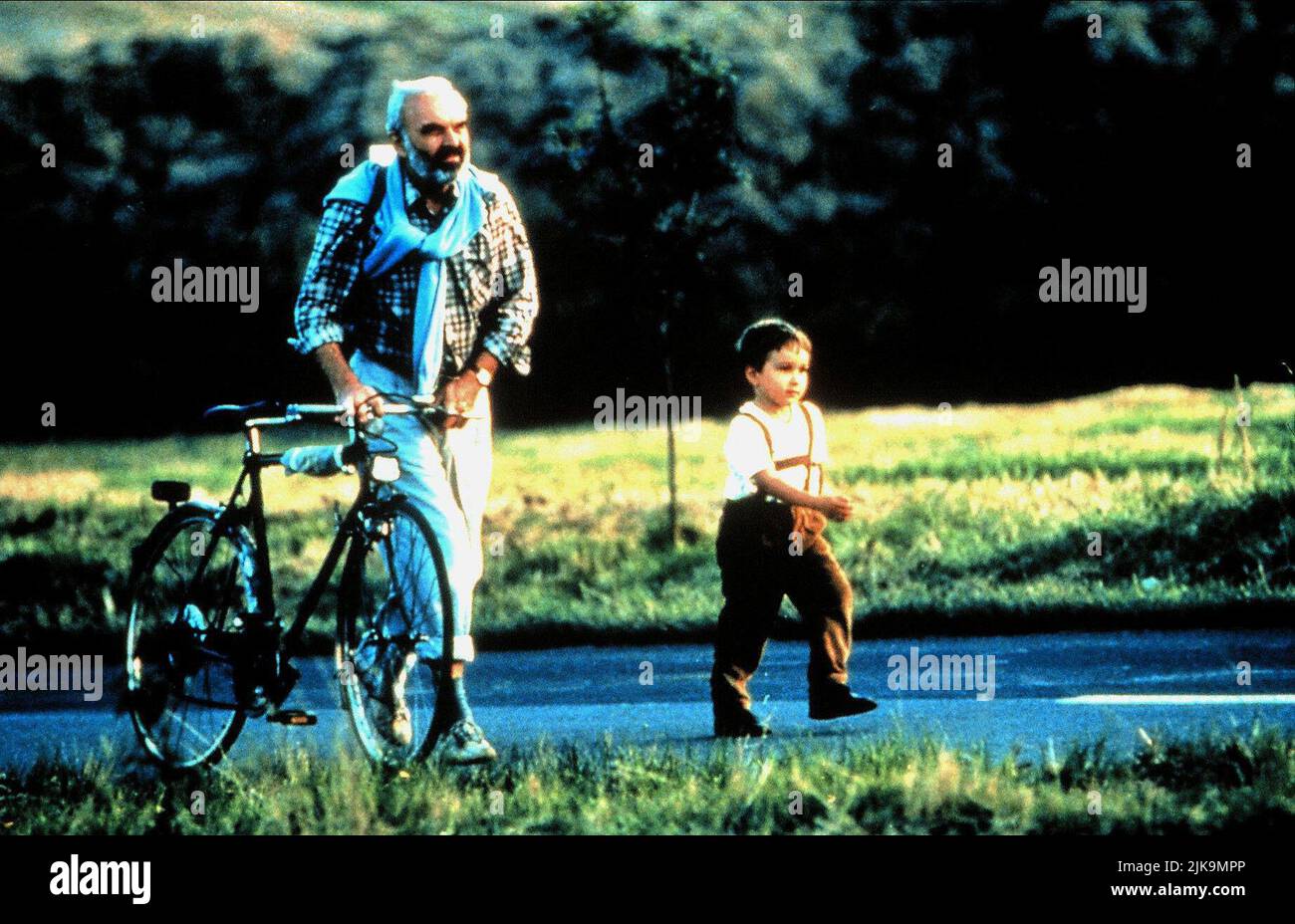 Zdenek Sverak, Andrei Chalimon Film Kolya (1996) Characters: Frantisek ...