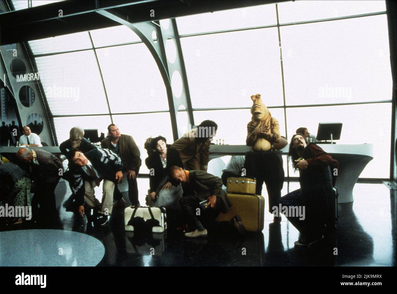 Immigration Scene Film Men In Black (USA 1997) Director: Barry ...