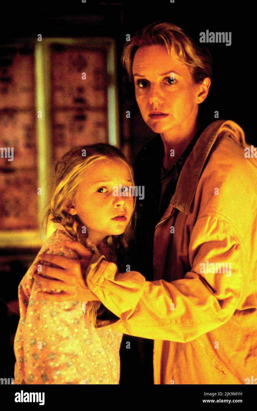 Mika Boorem & Linda Purl Film: Mighty Joe Young (USA 1998) Characters ...