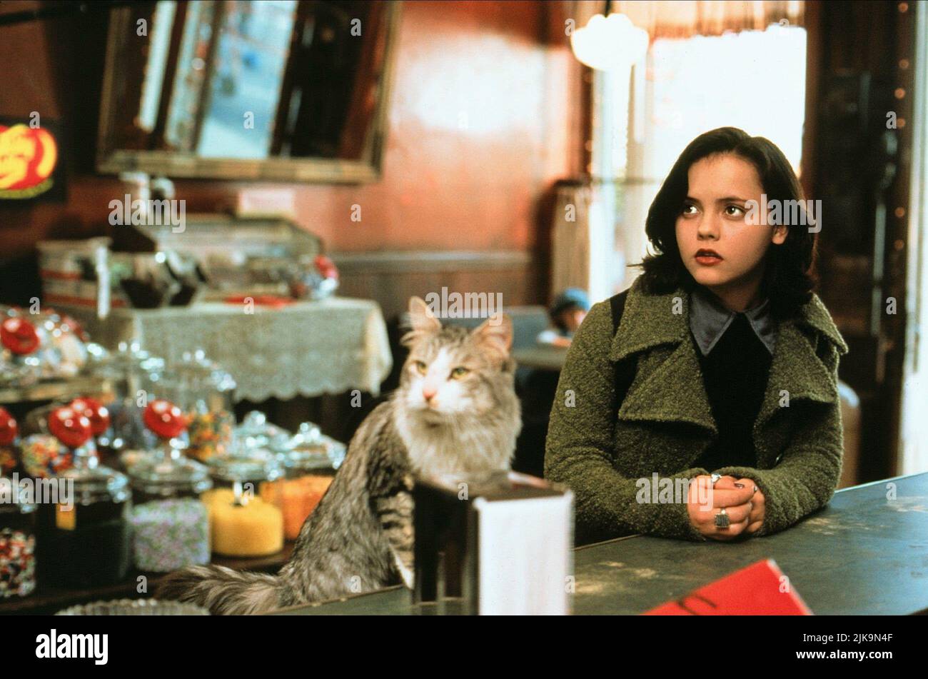 Christina Ricci Film: That Darn Cat (1997) Characters: Patti Director ...
