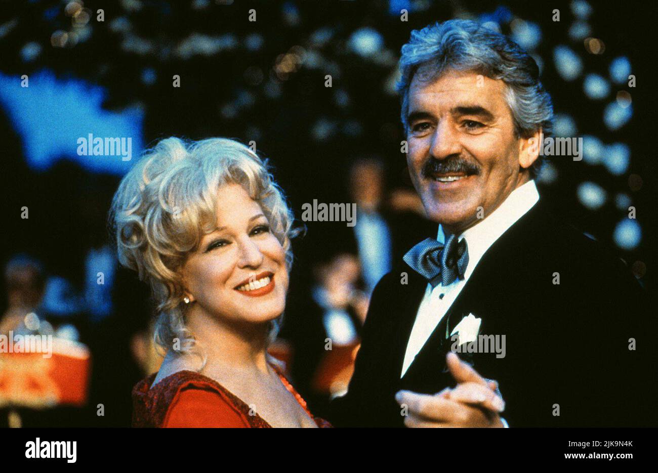 Bette Midler & Dennis Farina Film That Old Feeling (1997) Characters ...