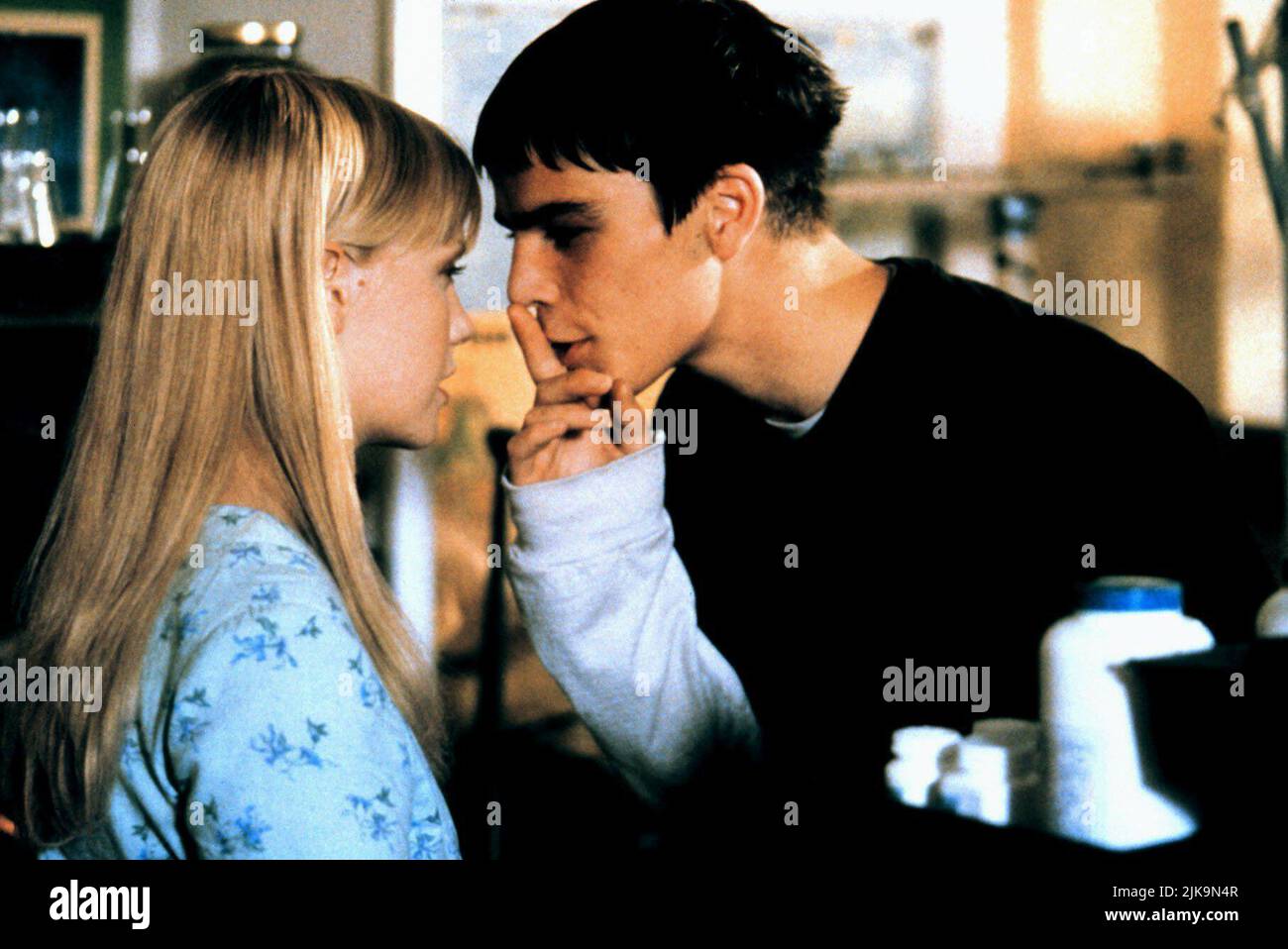 Laura Harriss Josh Hartnett Film The Faculty 1998 Characters