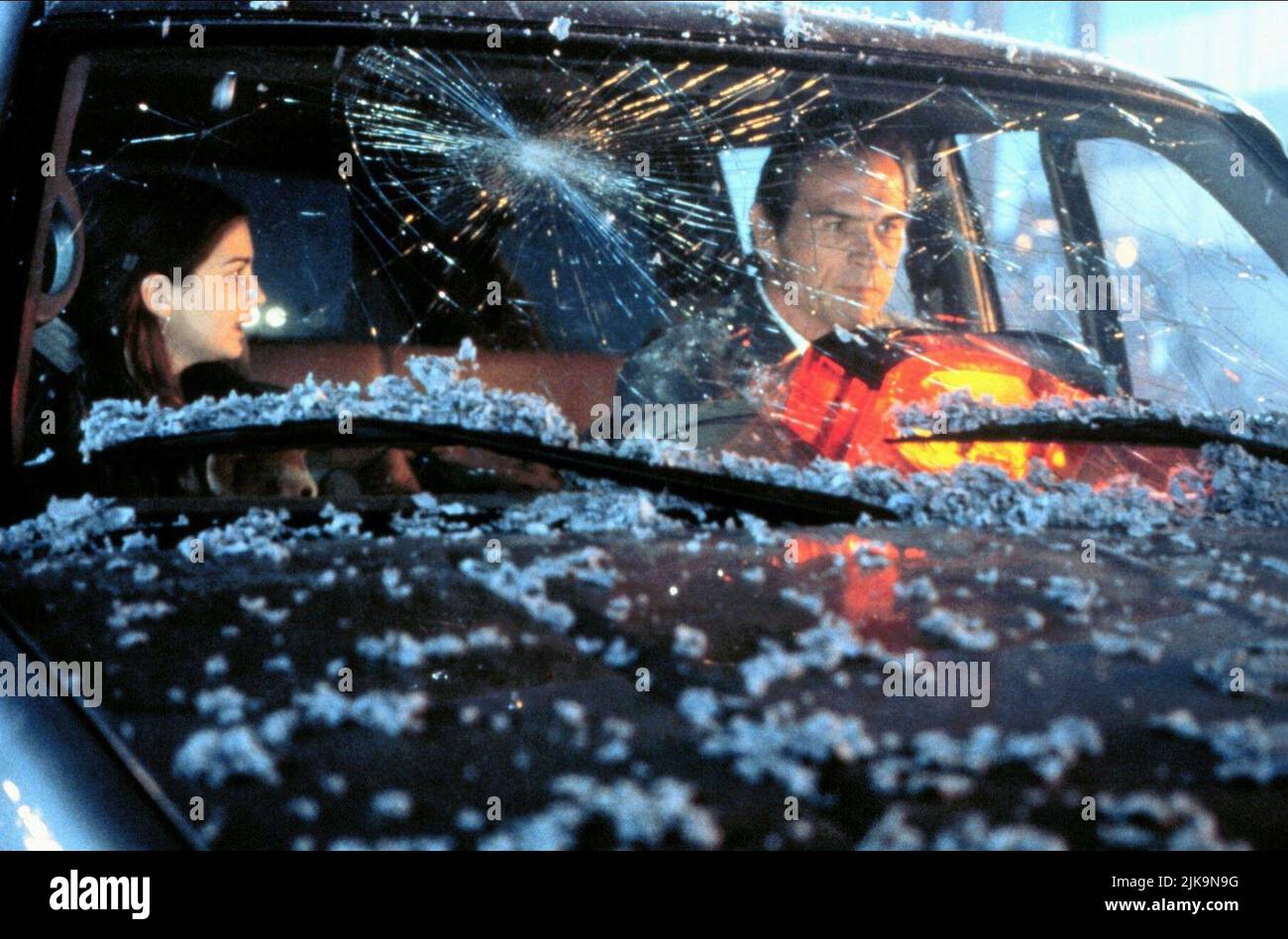 Gaby Hoffmann & Tommy Lee Jones Film Volcano (USA 1997) Characters ...