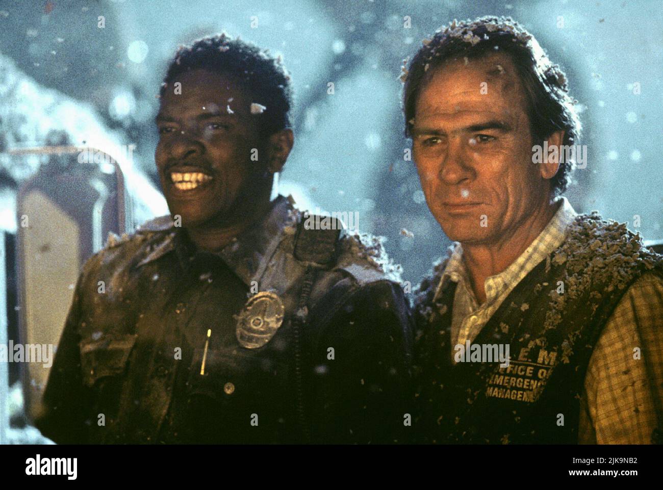 Keith David & Tommy Lee Jones Film: Volcano (USA 1997) Characters ...