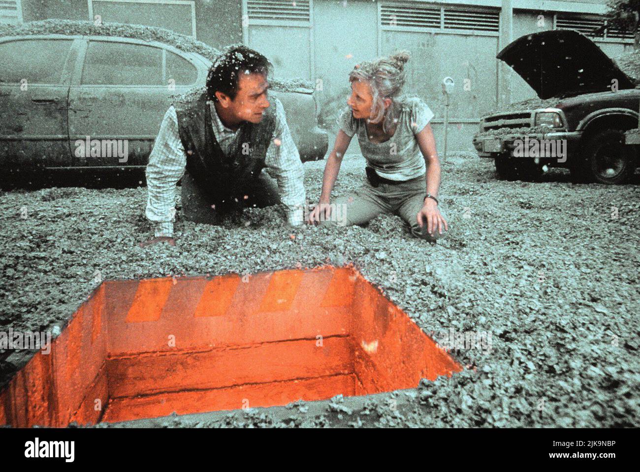 Tommy Lee Jones & Anne Heche Film Volcano (USA 1997) Characters: Mike ...