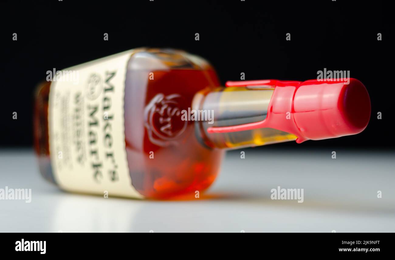 Suntory logo hi-res stock photography and images - Alamy