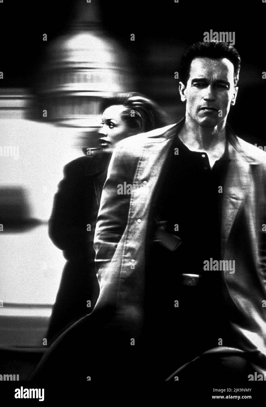 Vanessa L. Williams & Arnold Schwarzenegger Film Eraser (1996 ...