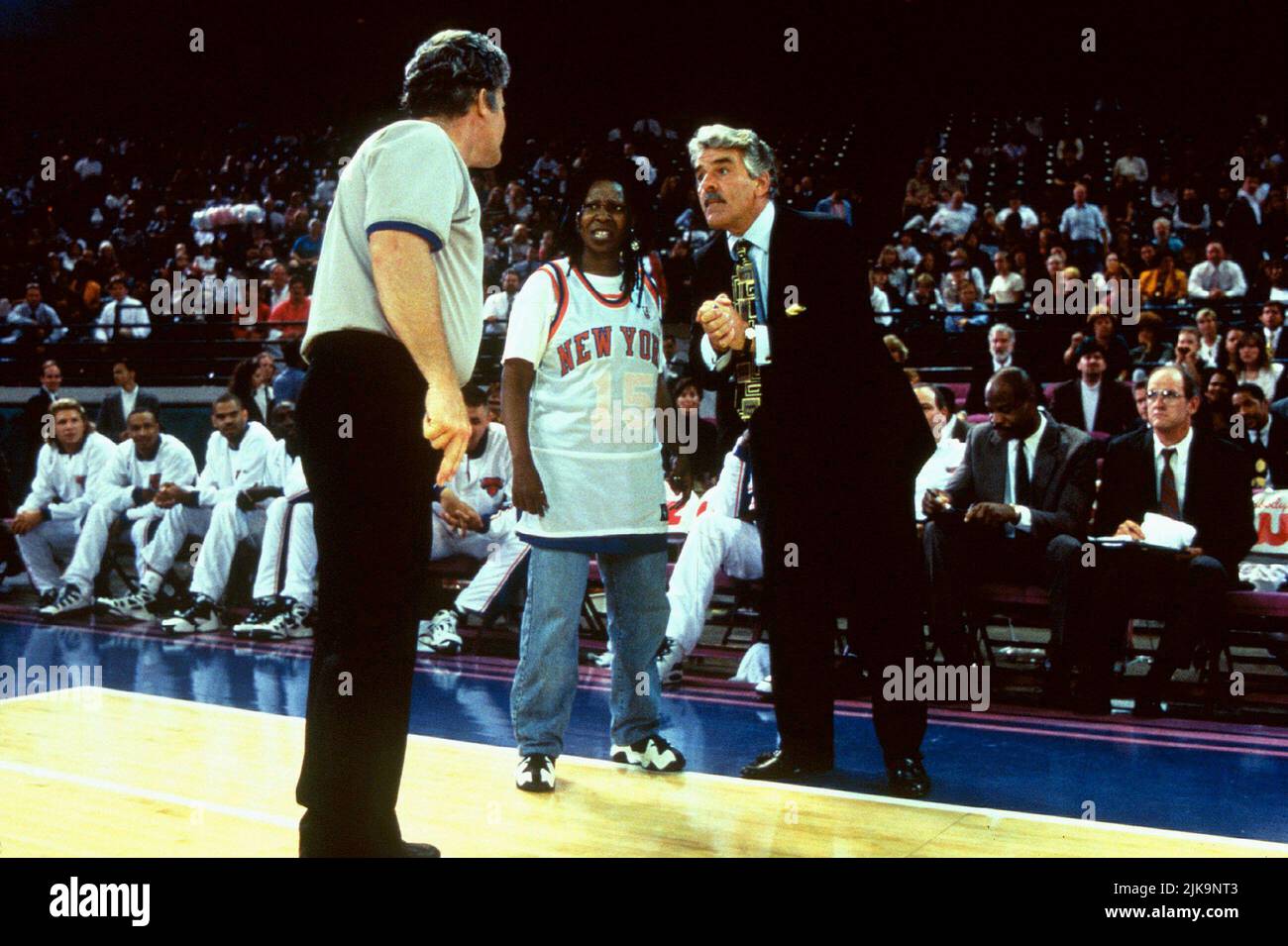 David Dwyer, Whoopi Goldberg & Dennis Farina Film Eddie (1996 ...
