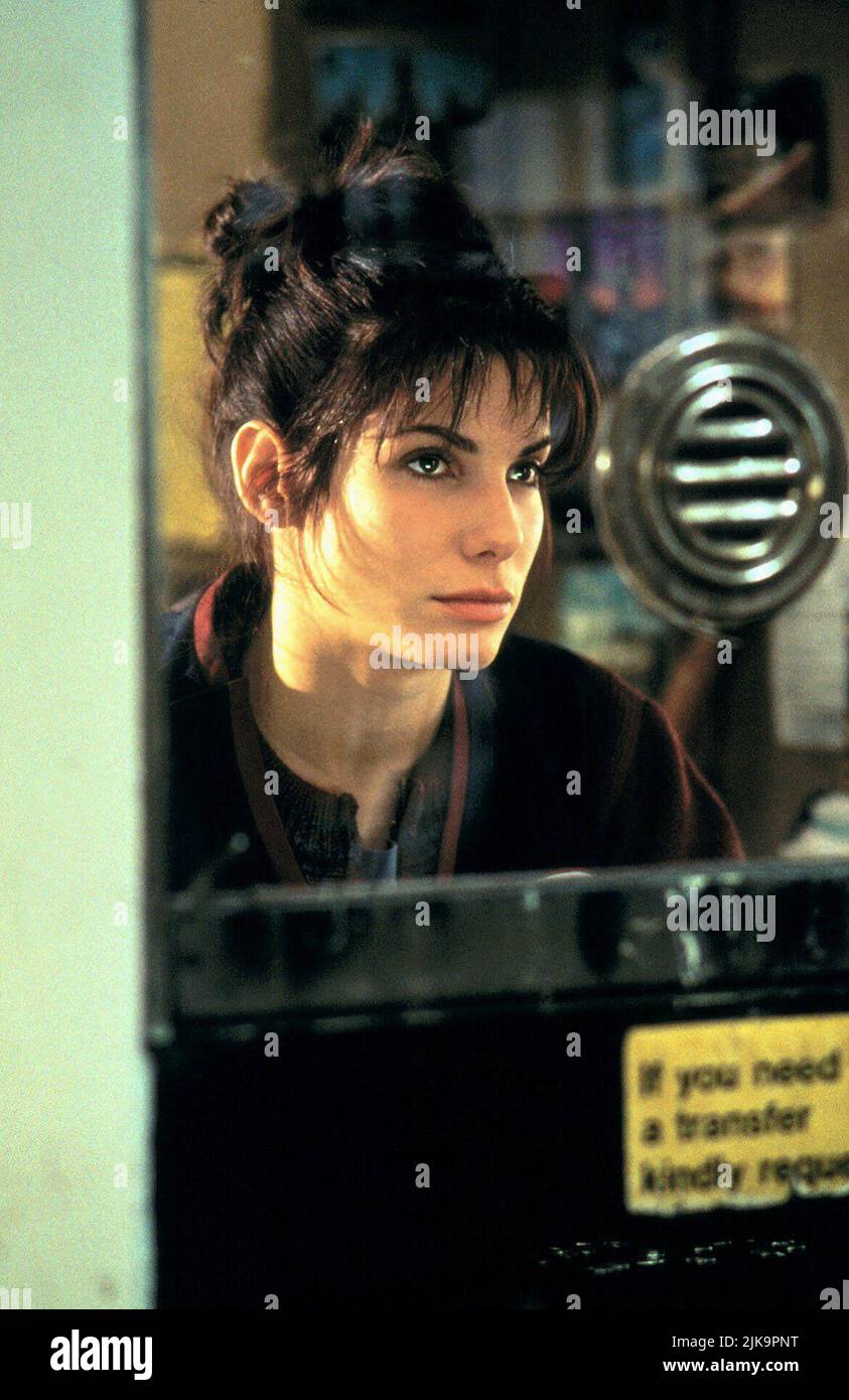 Sandra Bullock Film While You Were Sleeping (USA 1995) Characters: Lucy ...