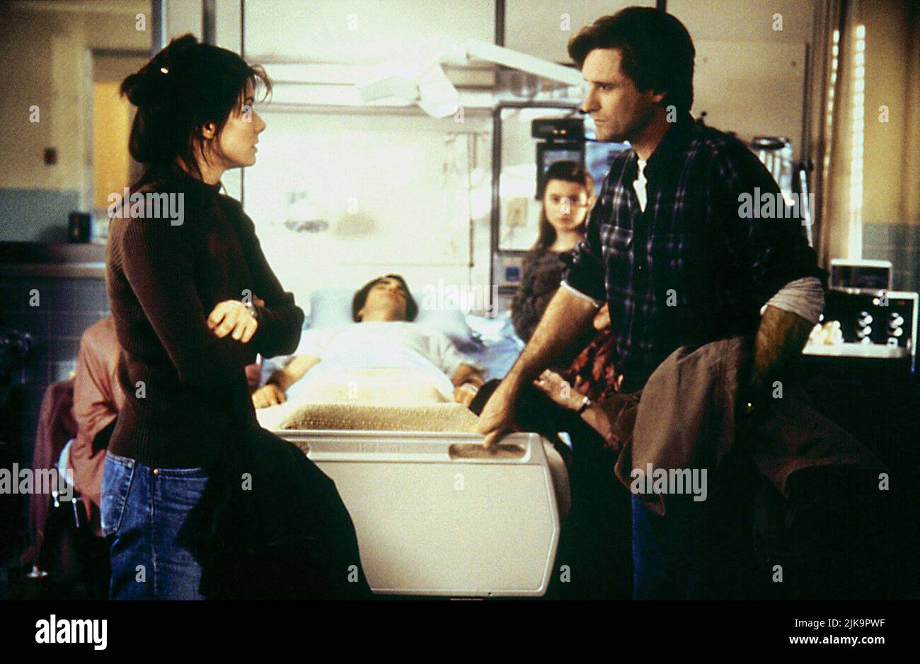 Sandra Bullock & Bill Pullman Film: While You Were Sleeping (USA 2008 ...