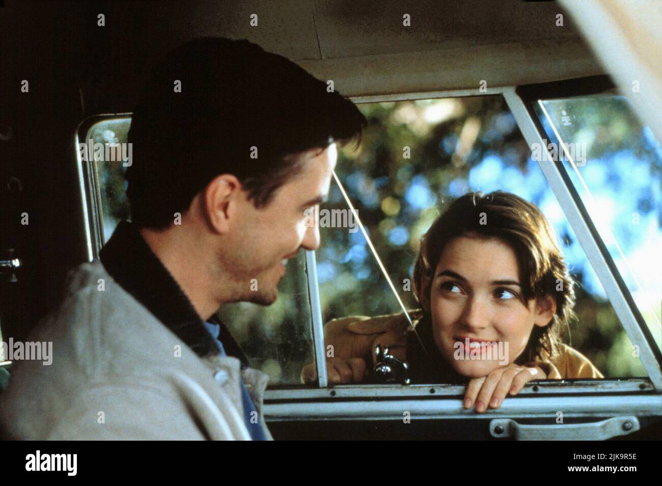 Dermot Mulroney & Winona Ryder Film How To Make An American Quilt (1995 ...