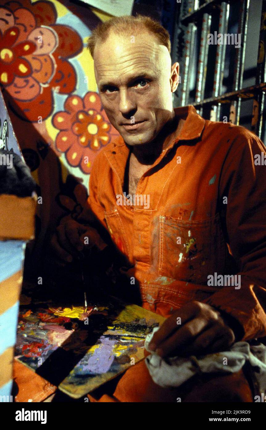 Ed harris movies hi-res stock photography and images - Alamy