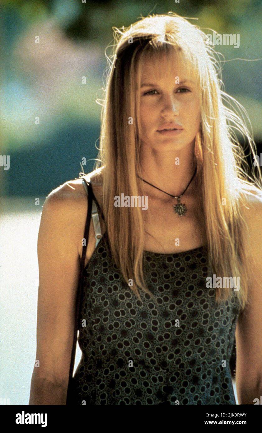 Daryl Hannah Film The Tie That Binds (1995) Characters: Leann ...