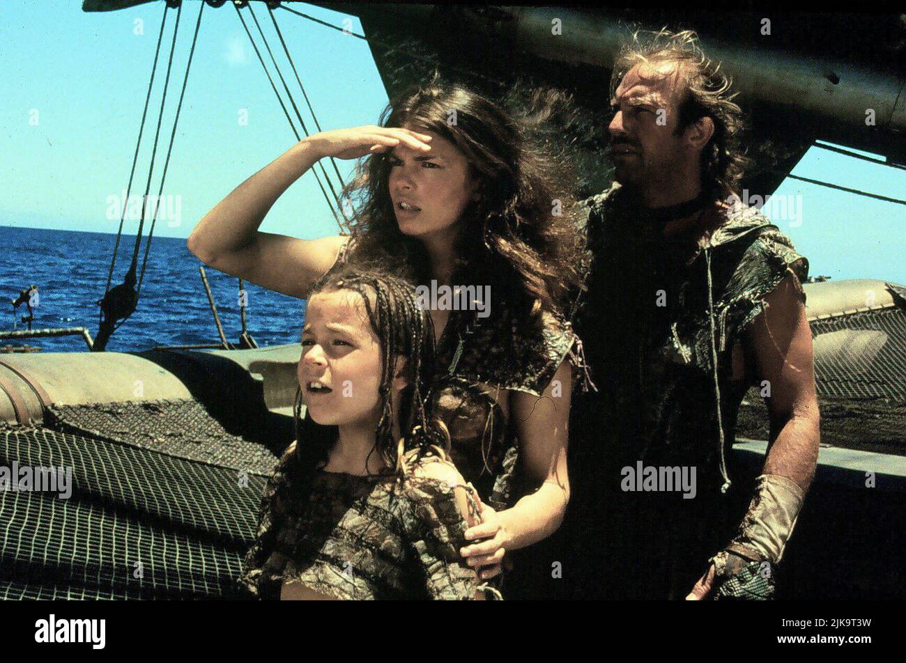 Waterworld kevin costner tina majorino hi-res stock photography and ...