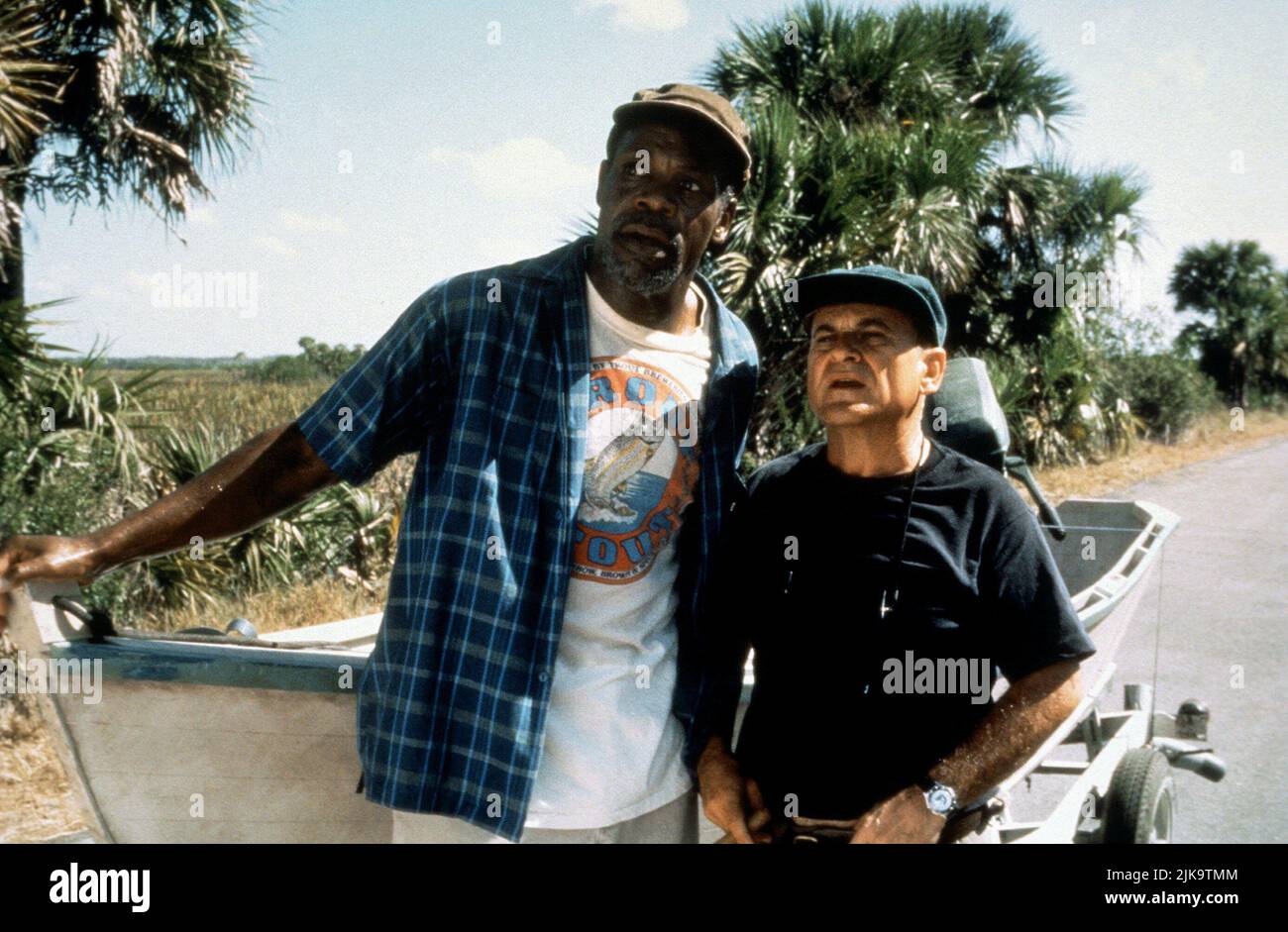 Danny Glover & Joe Pesci Film Gone Fishin'; Gone Fishing (1995 ...