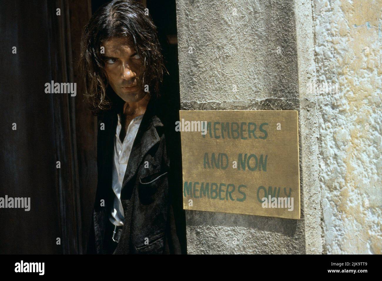 Antonio Banderas Film Desperado (USA 1995) Characters: El Mariachi ...