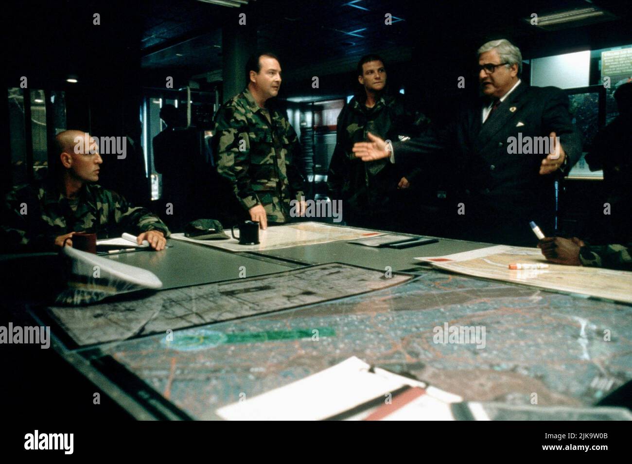 Michael lerner godzilla 1998 hi-res stock photography and images - Alamy