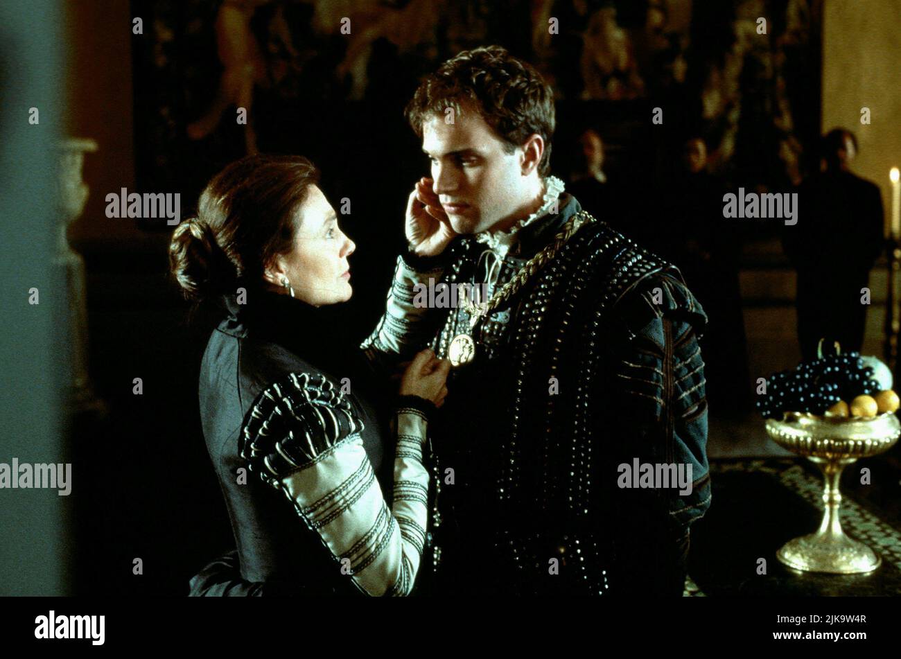 Jacqueline Bisset & Daniel Lapaine Film The Honest Courtesan (1998 ...