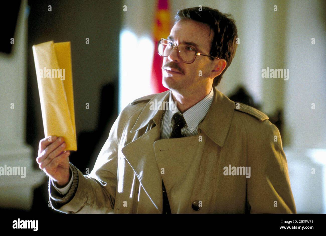 Traitor within timothy hutton 1998 hi-res stock photography and images ...