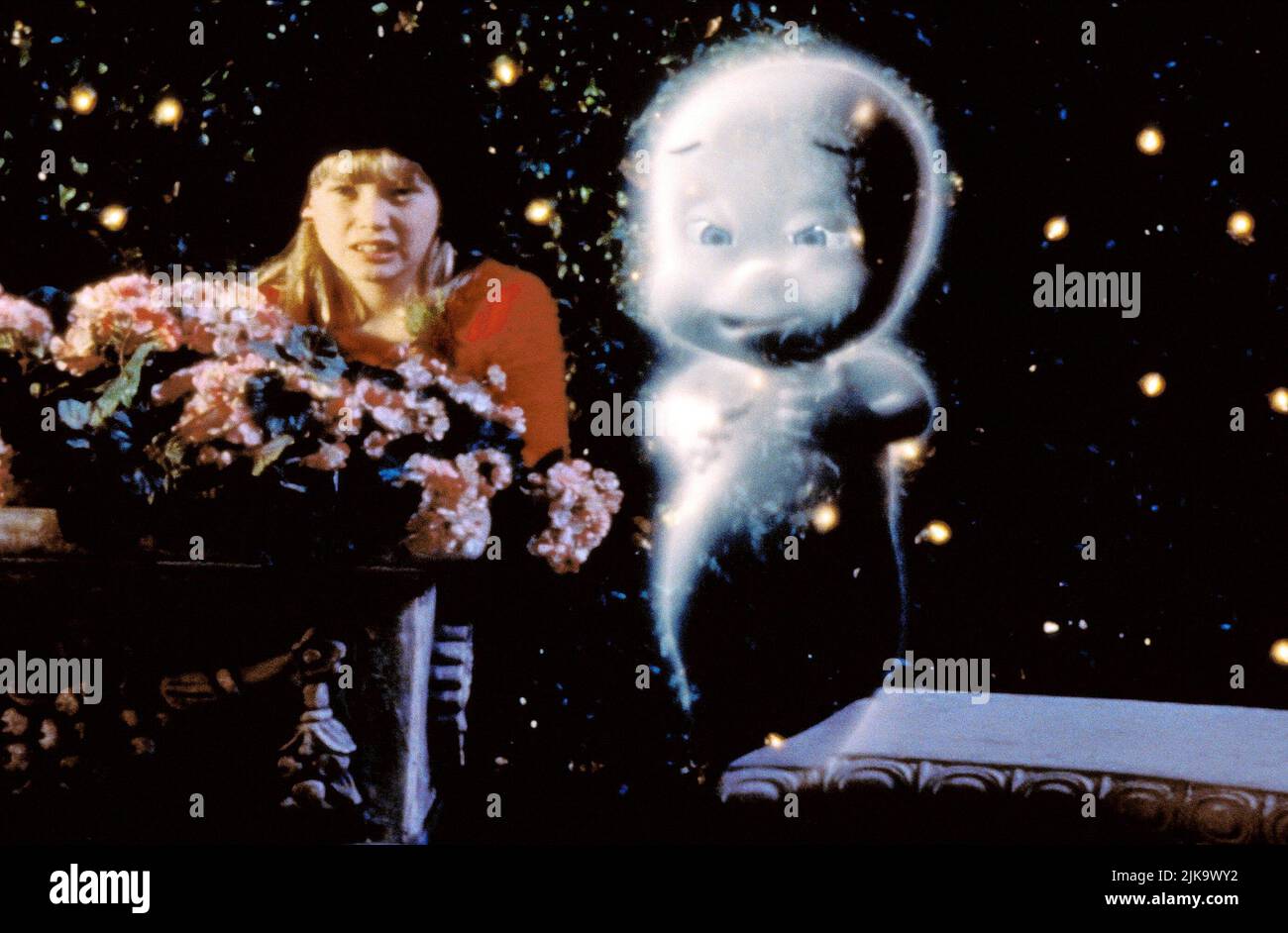 Hilary Duff And Casper Film Casper Meets Wendy 1998 Characters Wendy And Casper Director Sean