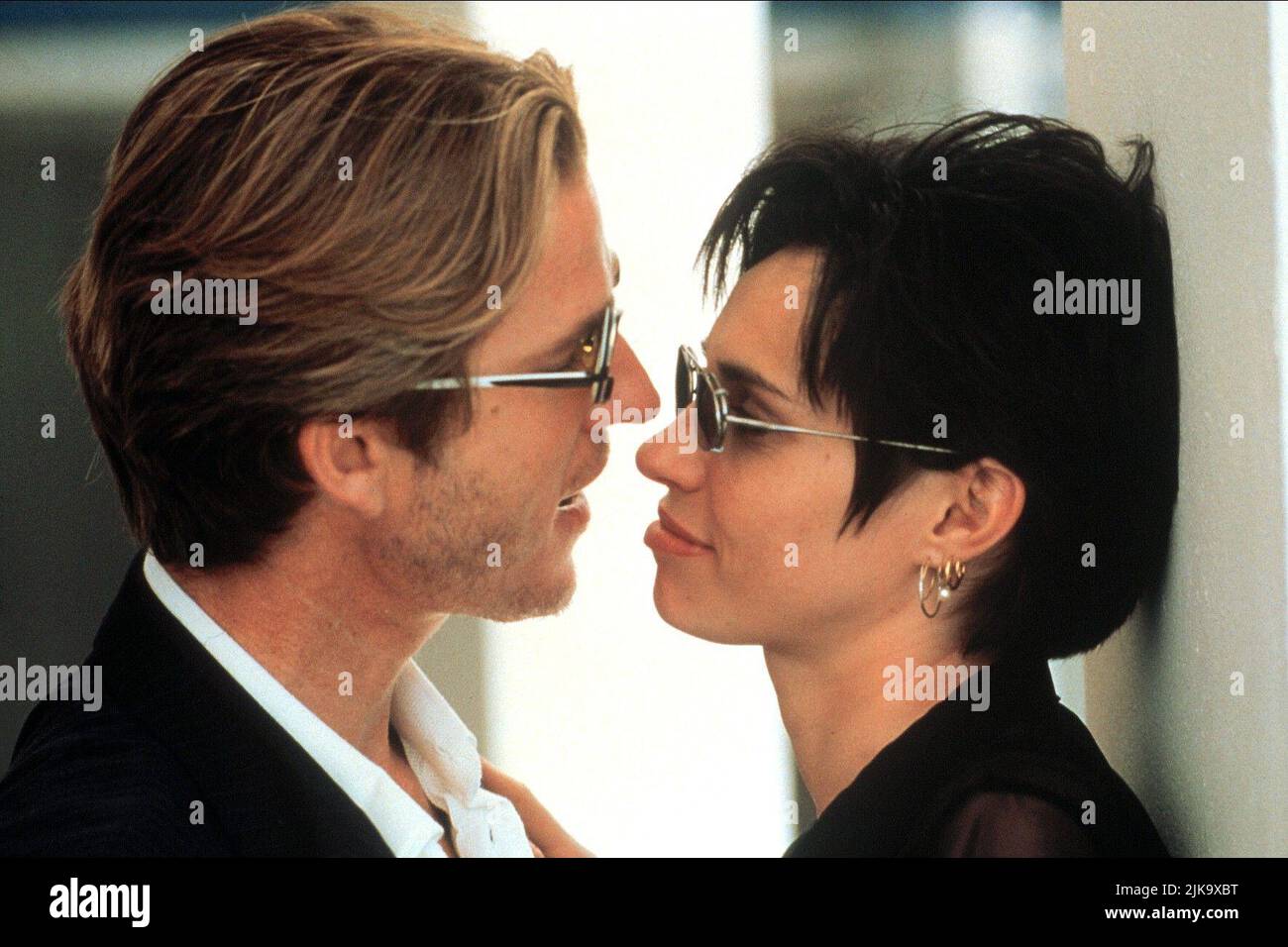 The blackout 1997 matthew modine hi-res stock photography and images ...