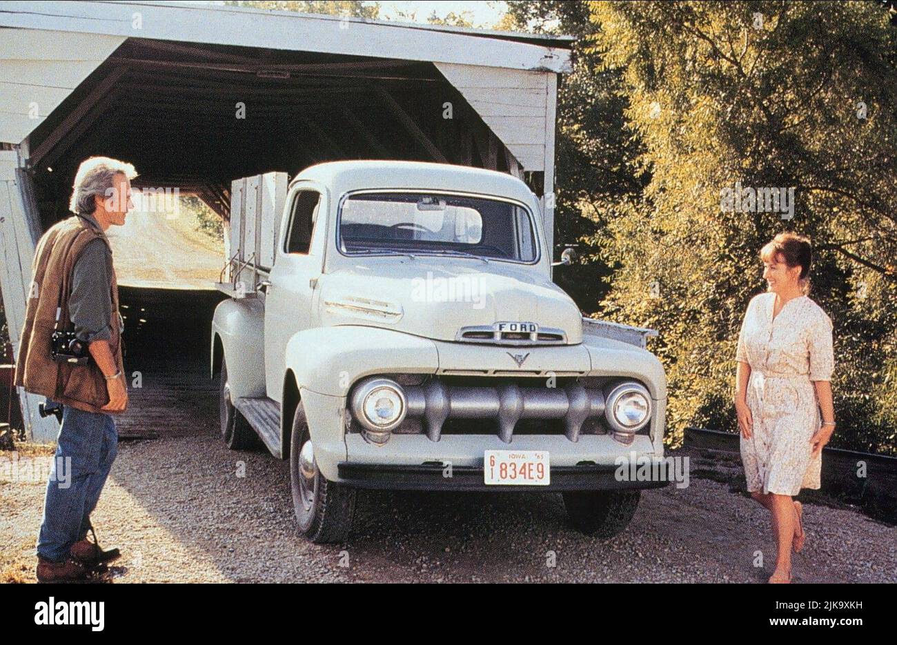 Clint Eastwood & Meryl Streep Film: The Bridges Of Madison County (USA 1995) Characters: Robert ...