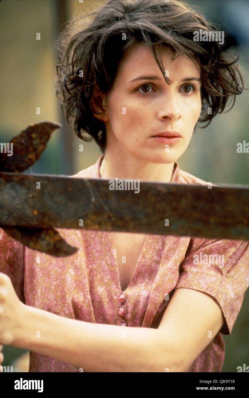 Juliette Binoche Film The English Patient (USA/UK 1996) Characters: Hana Director: Anthony ...