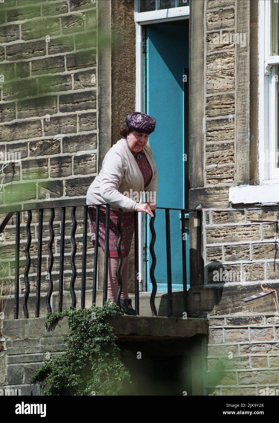 Nora Batty (Kathy Staff) Television: Last Of The Summer Wine (TV-Serie ...