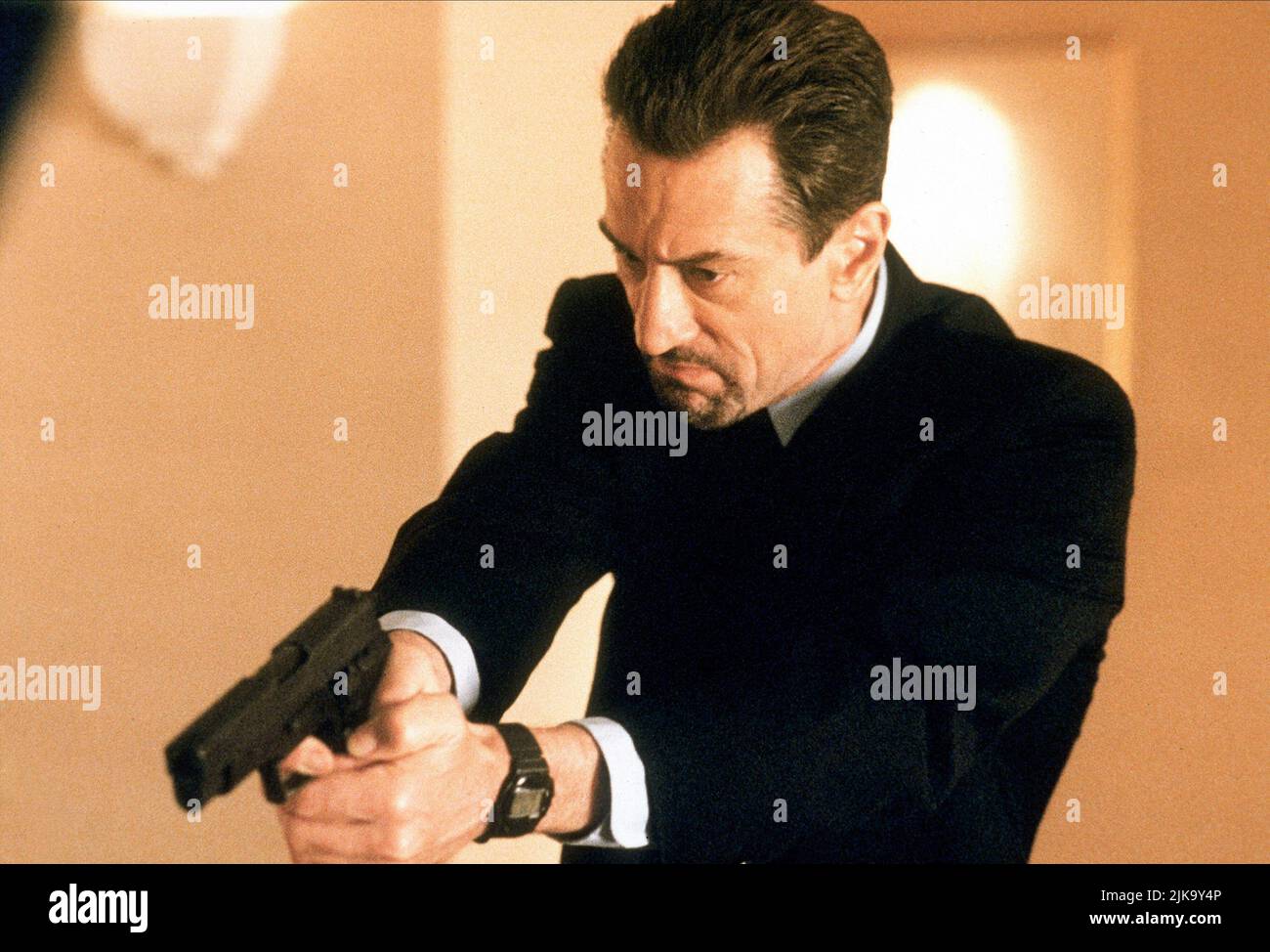 Robert De Niro Film: Heat (USA 1995) Characters: Neil McCauley Director ...