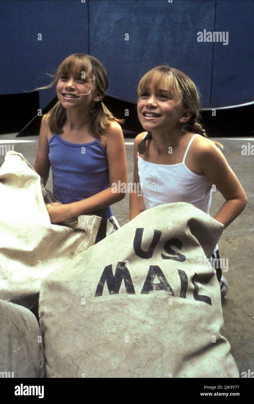 Mary-Kate Olsen & Ashley Olsen Film: Billboard Dad (1998) Characters ...