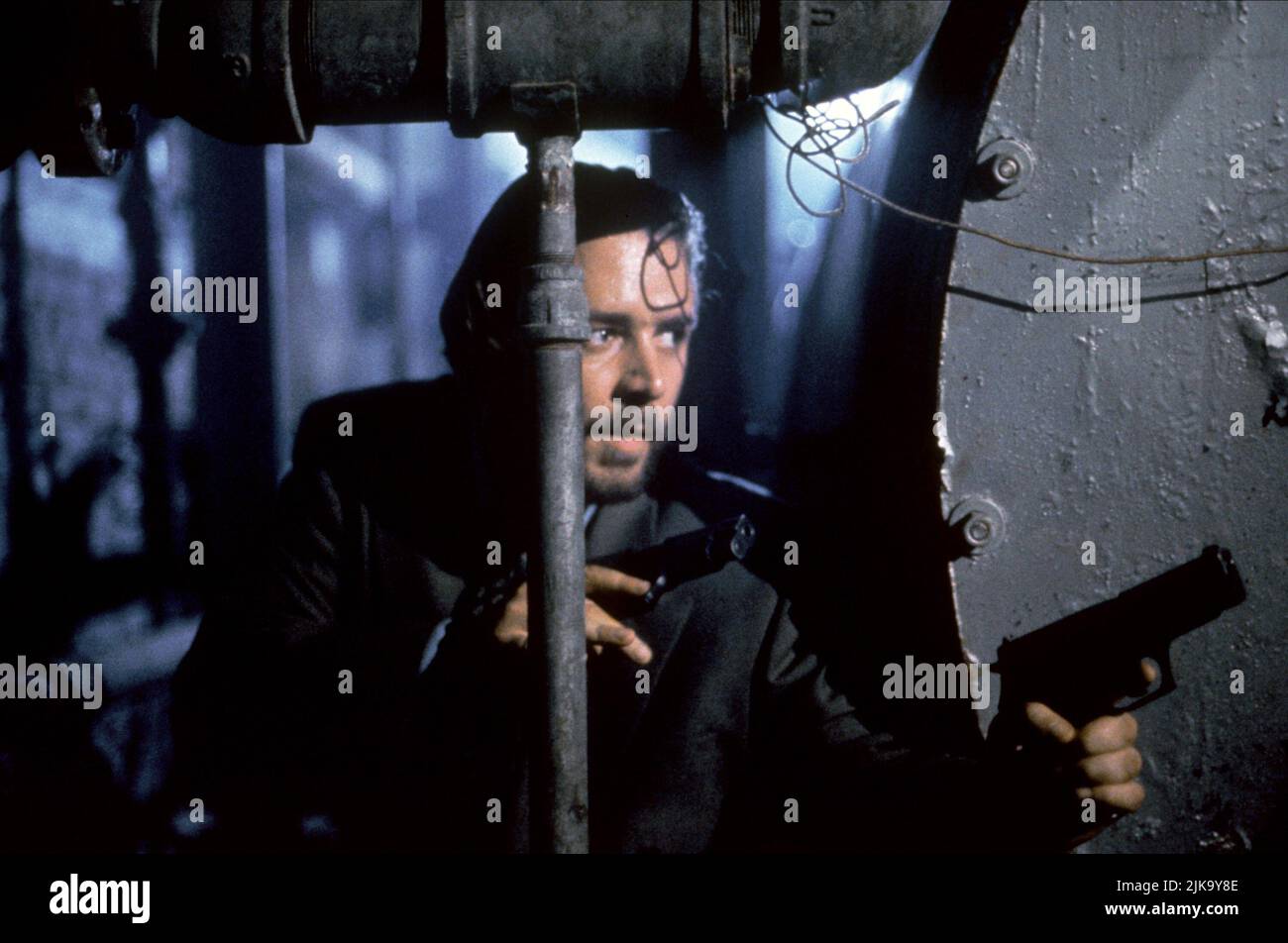Russell Crowe Film No Way Back (USA 1993) Characters: FBI Agent Zack Grant Director: Frank A ...