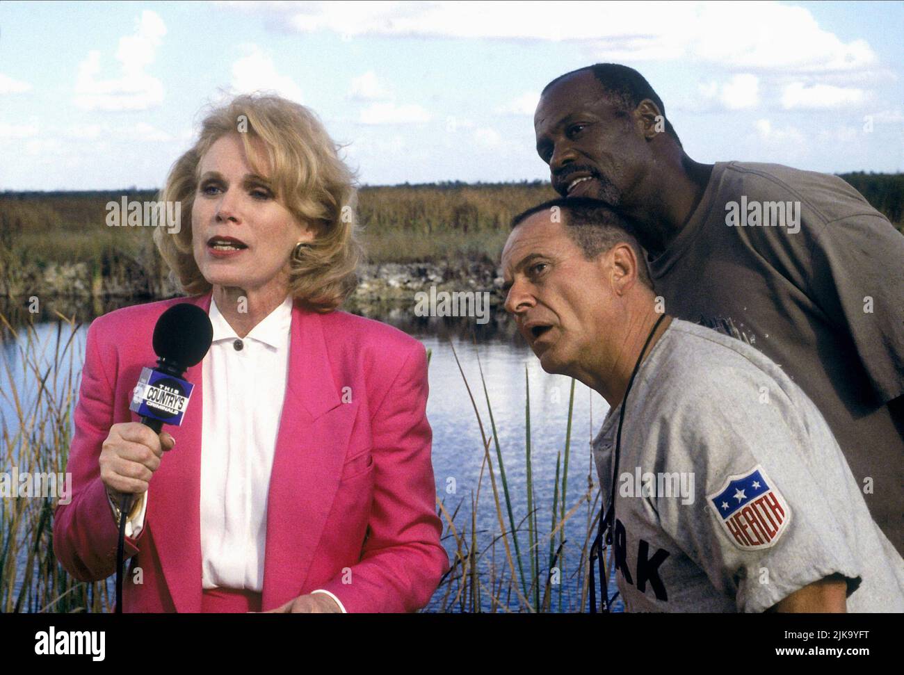 Joe Pesci & Danny Glover Film Gone Fishin'; Gone Fishing (1997 ...