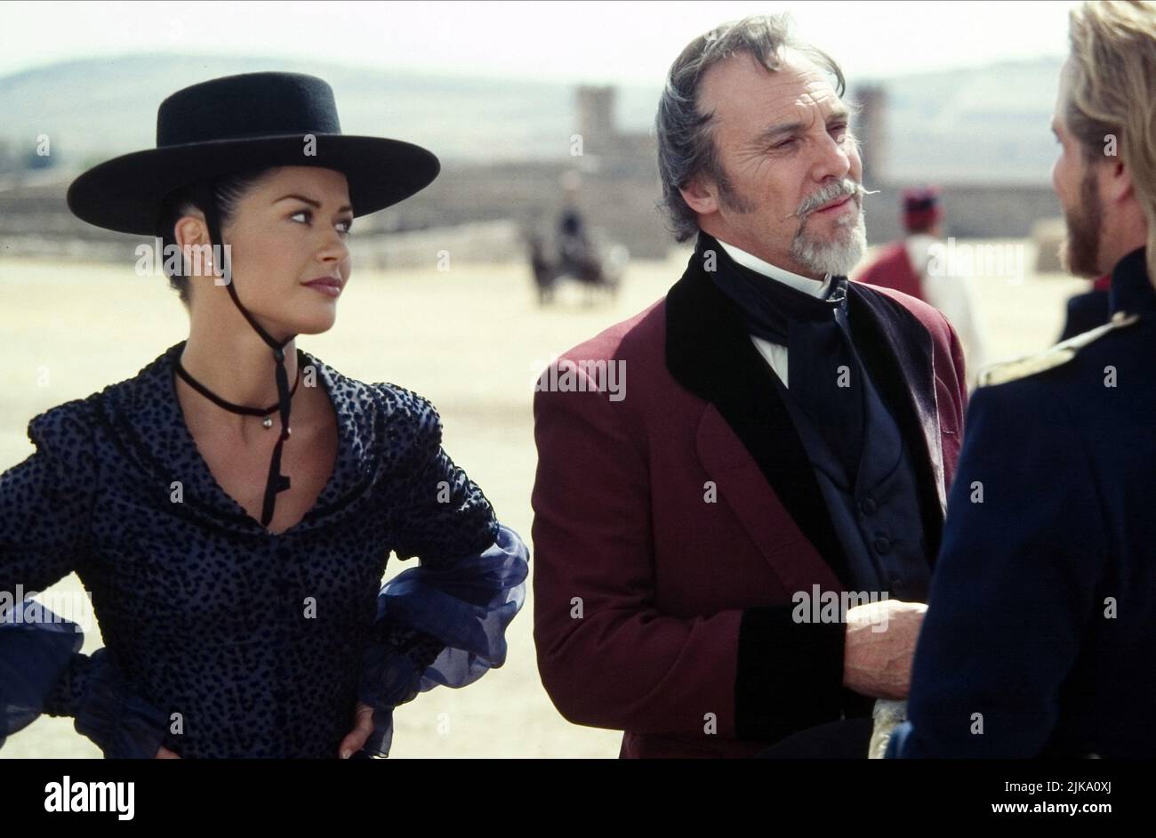 Catherine Zeta-Jones & Stuart Wilson Film: The Mask Of Zorro (USA/DE ...