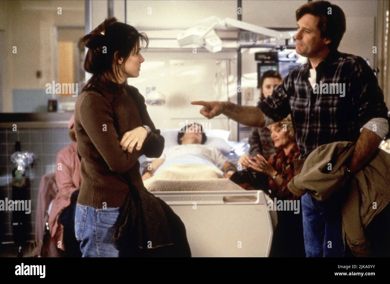 Sandra Bullock & Bill Pullman Film: While You Were Sleeping (USA 2008 ...