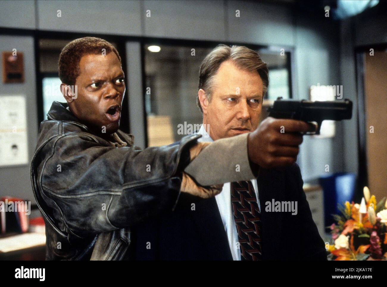 Samuel L. Jackson & J. T. Walsh Film: The Negotiator (USA/DE 1998 ...