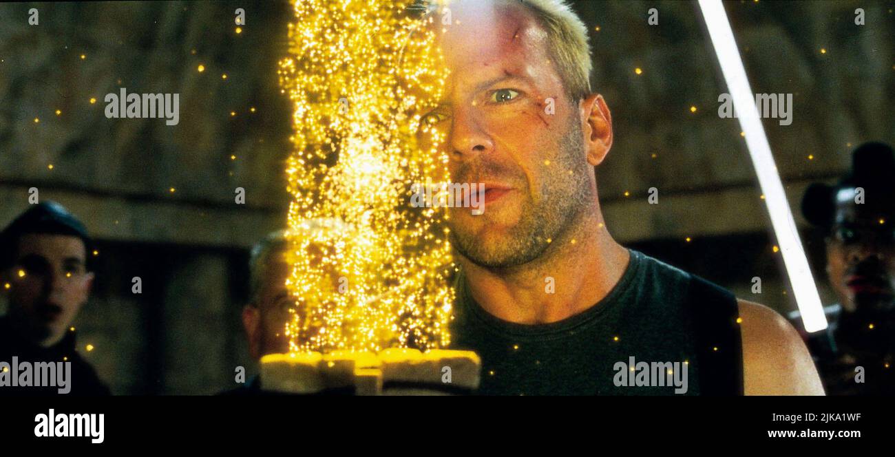 Bruce Willis Film The Fifth Element (Le cinquième élément) Characters ...